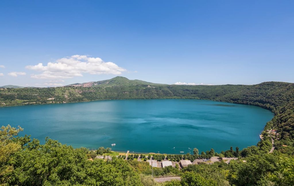 Discover Italy's Beautiful Lakes - A Tour Guide | ItaloBlog